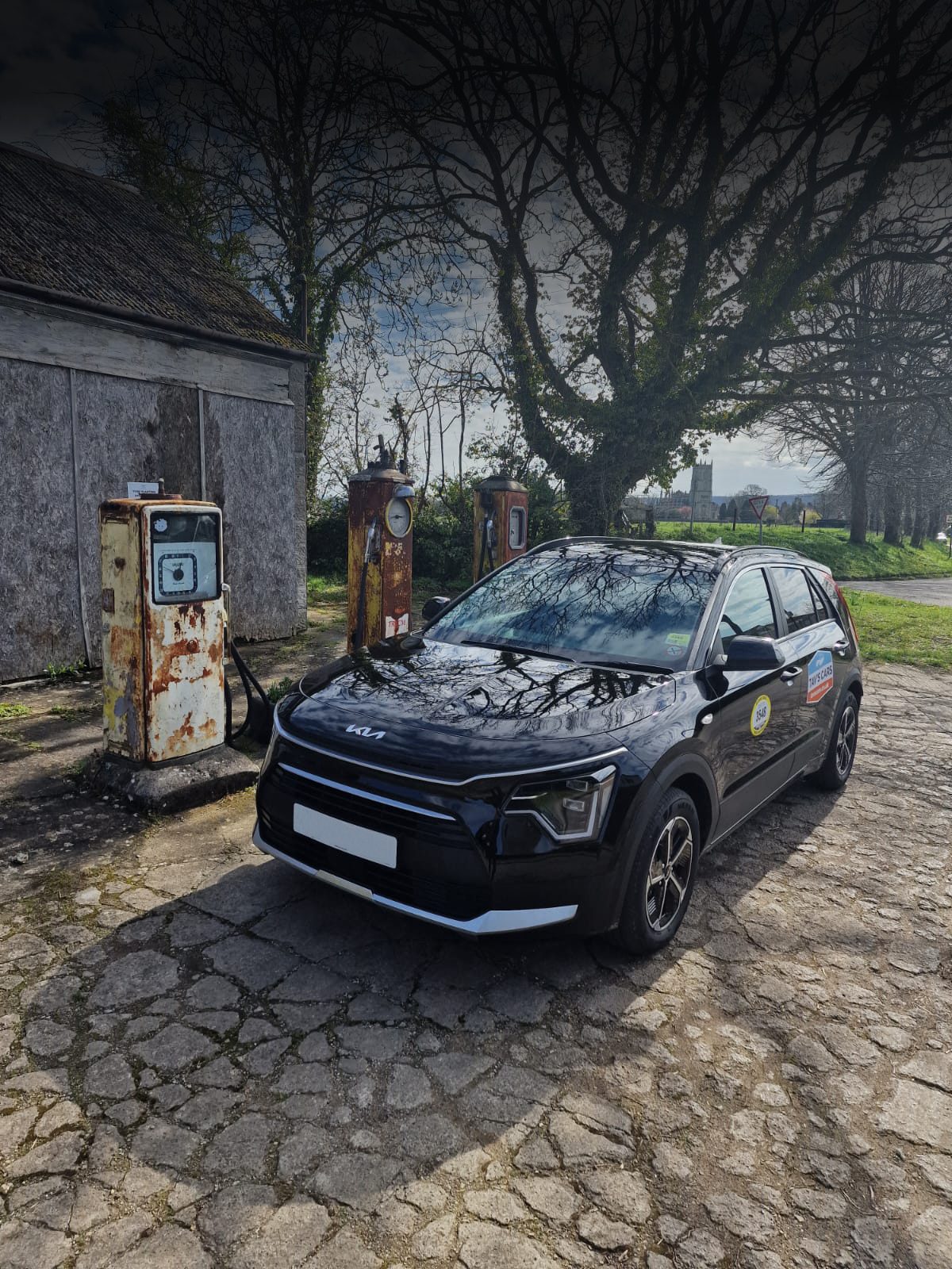About Us – Tav's Cars